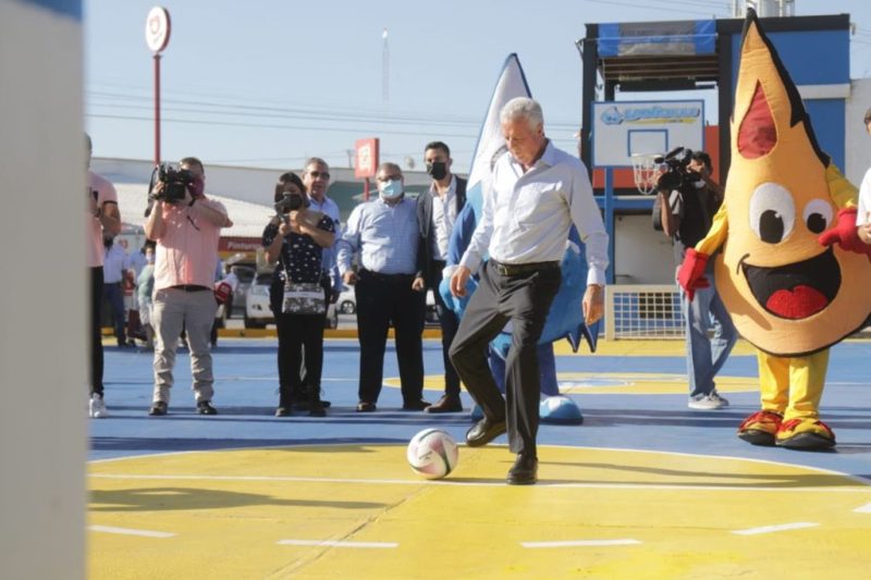 Grupo Simsa entrega la décima cancha rehabilitada - Grupo SIMSA | NESIM ...